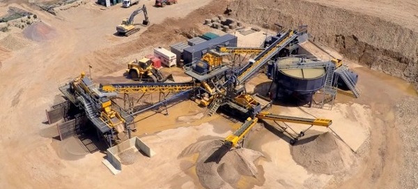 Bruce Engineering & Hardox Steel (SSAB Swedish Steel)